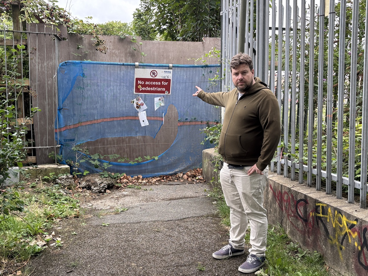 Work well underway on Victoria Quarter flats at New Barnet...but ...